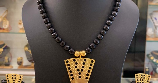 Thuriya Set | Pure Silver Gold Dipped | Black Meenakari